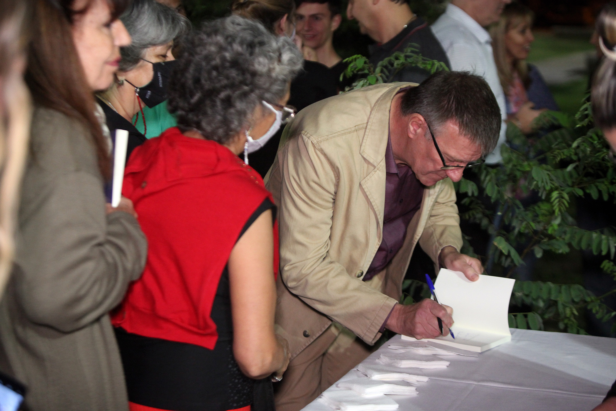 Una noche de recuerdos, emociones y reencuentros en Kilómetro 11 ...