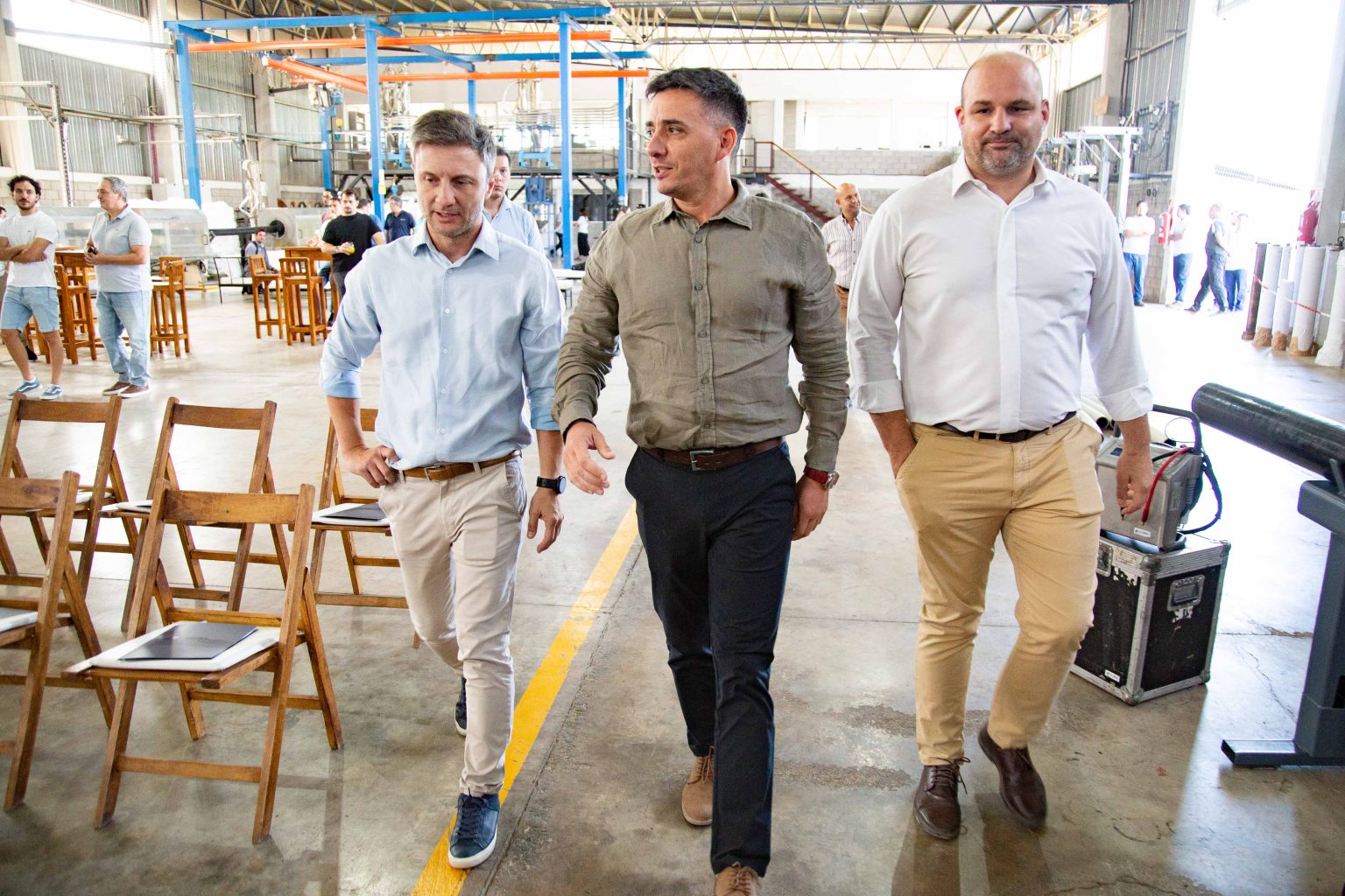 El intendente Calvente visitó la planta de ArgPex Systems en el marco ...